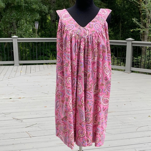 Vintage | Dresses | Vintage 6s Shift Paisley Sundress Built In Bra ...